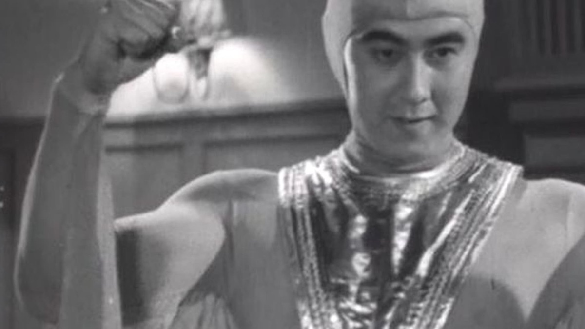 Invaders from Space | Apple TV (BR)