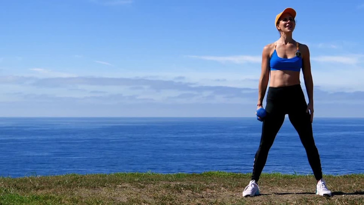 Dumbbell & Cardio Workouts | Apple TV (AU)