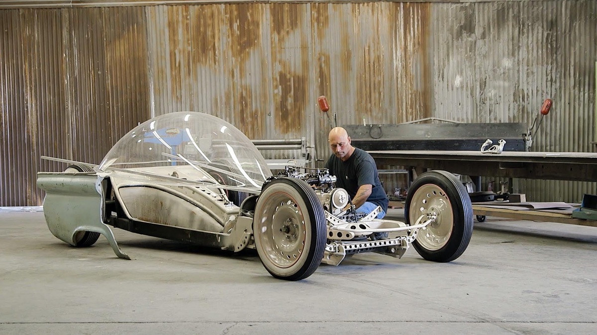 Space Junky Part 1 - Full Custom Garage (Season 3, Episode 5) | Apple TV