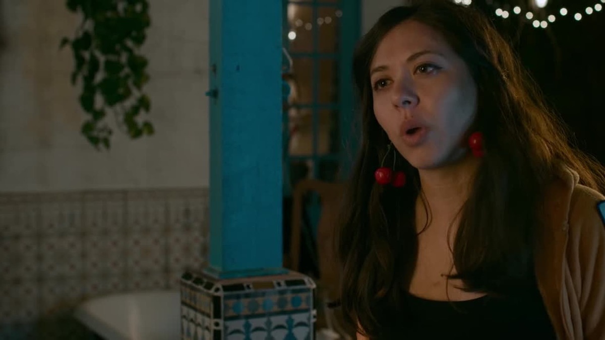 Smile or Hug | Apple TV (PL)