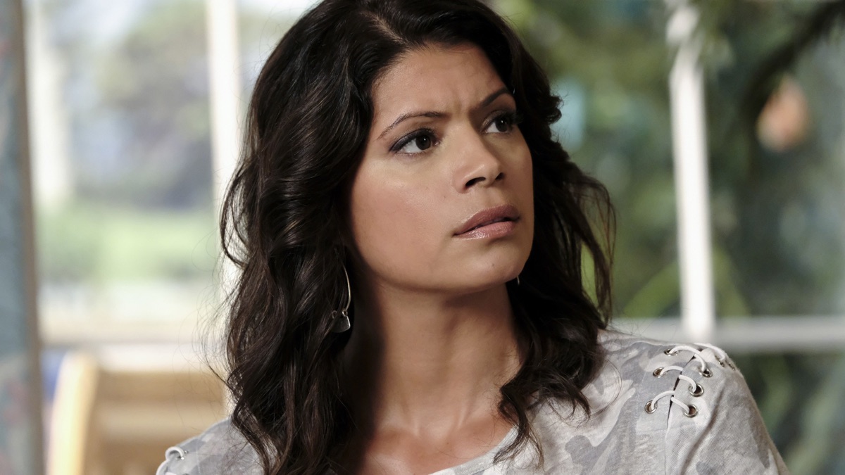 Chapter Sixty-Five - Jane The Virgin (Season 4, Episode 1) | Apple TV
