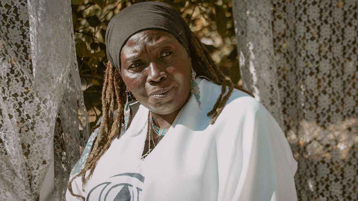 Say Goodbye to Hollywood - Apple TV