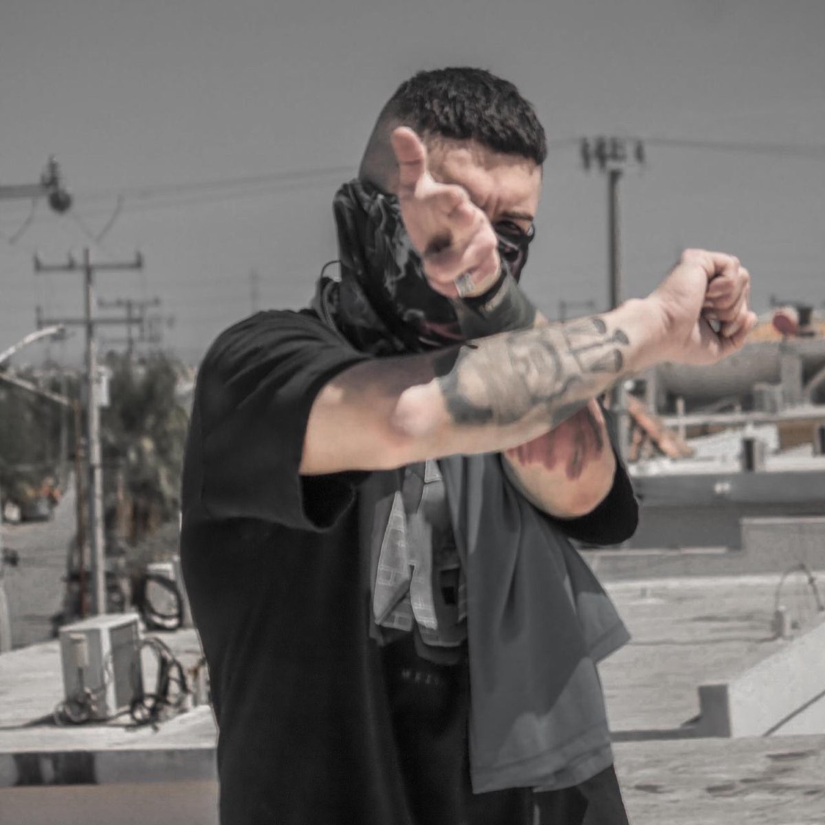 ‎PLOMO Y MUERTE (feat. Tosko one) - Single de El ANTUANICO 821 en Apple ...