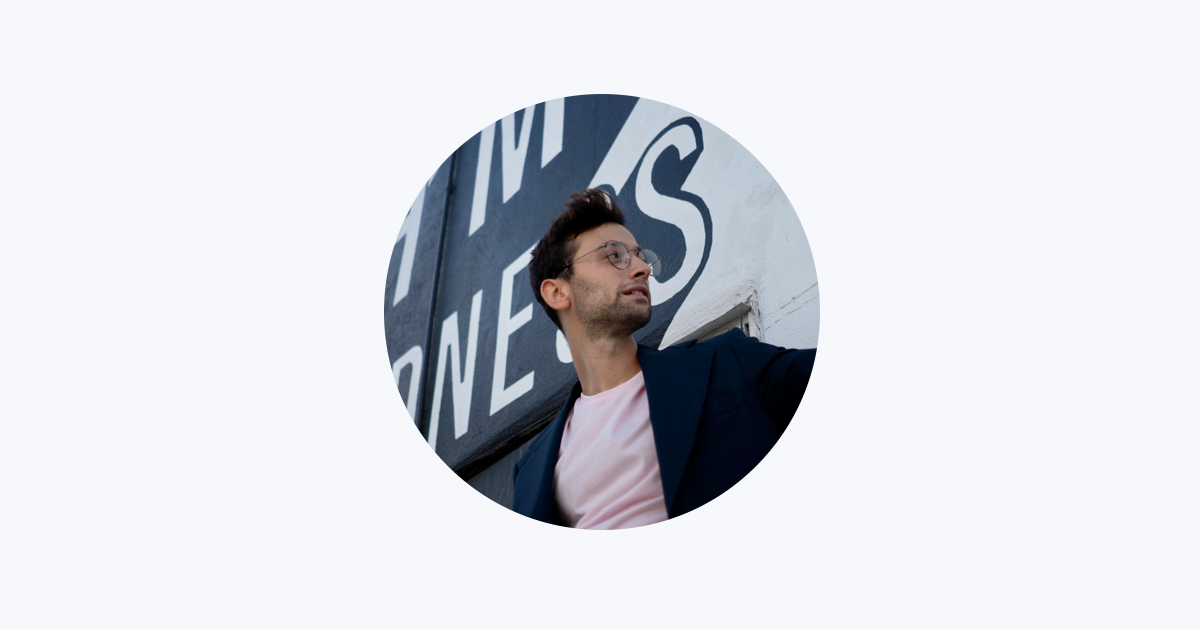 ‎Daniel Quadrino en Apple Music