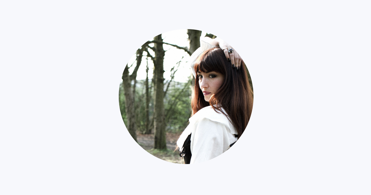 ‎Liz Cass on Apple Music