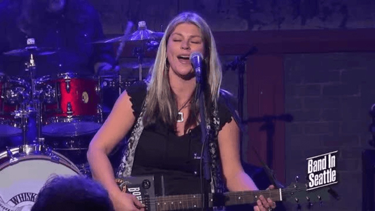 Stacy Jones - Live at Band in Seattle | Apple TV (CA)