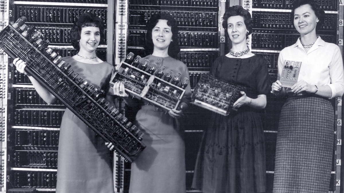Top Secret Rosies: The Female Computers of WWII - Apple TV