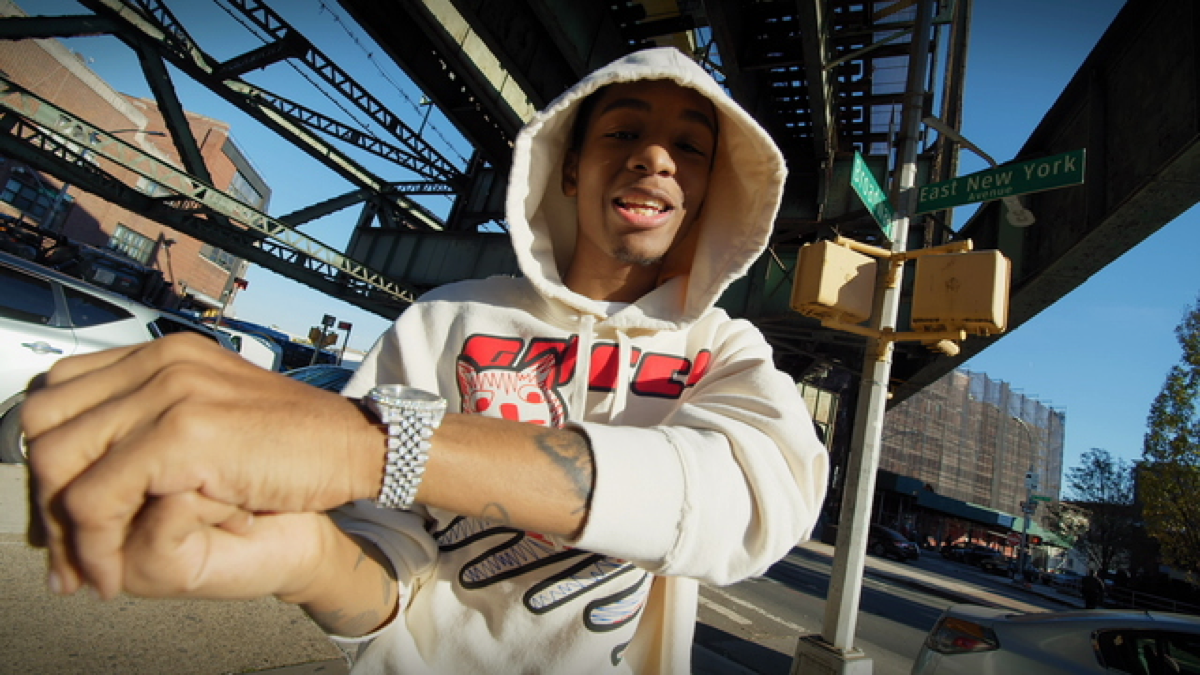 ‎Bizzy Banksの"Neo"をApple Musicで