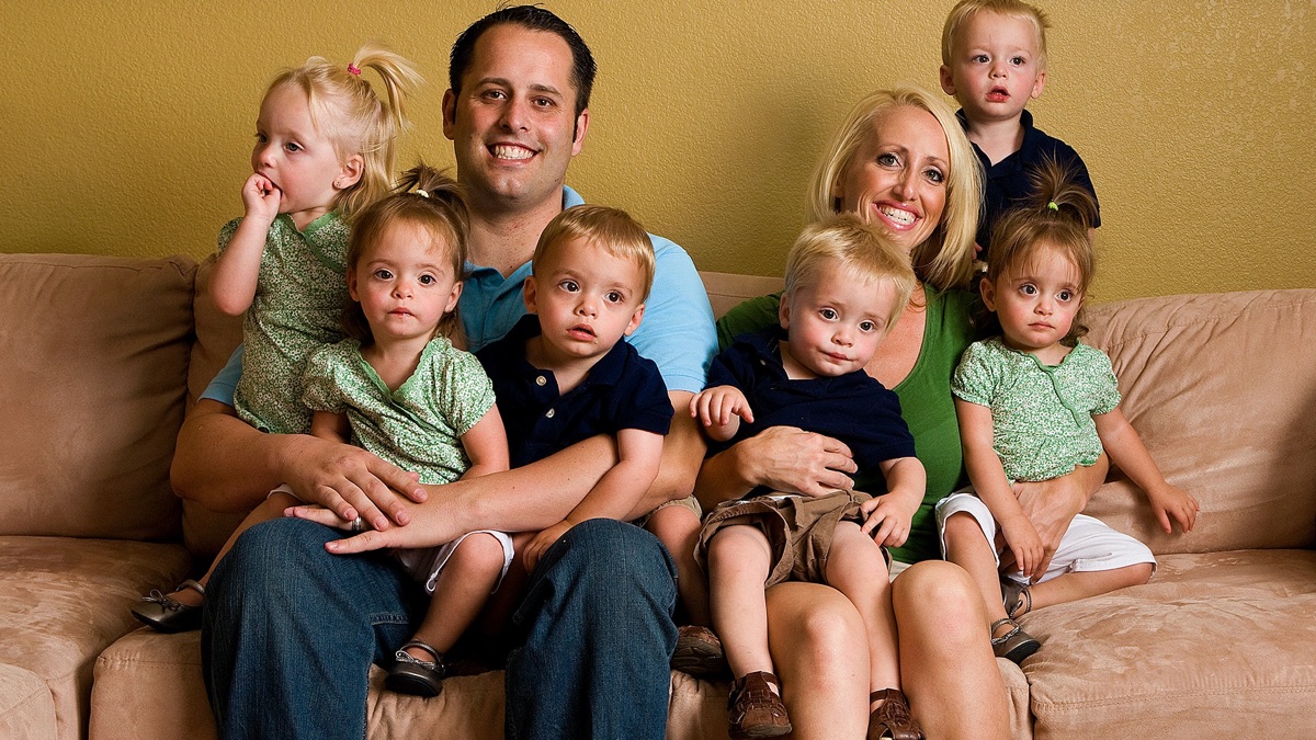 Surfside Six - Raising Sextuplets (Season 1, Episode 5) | Apple TV