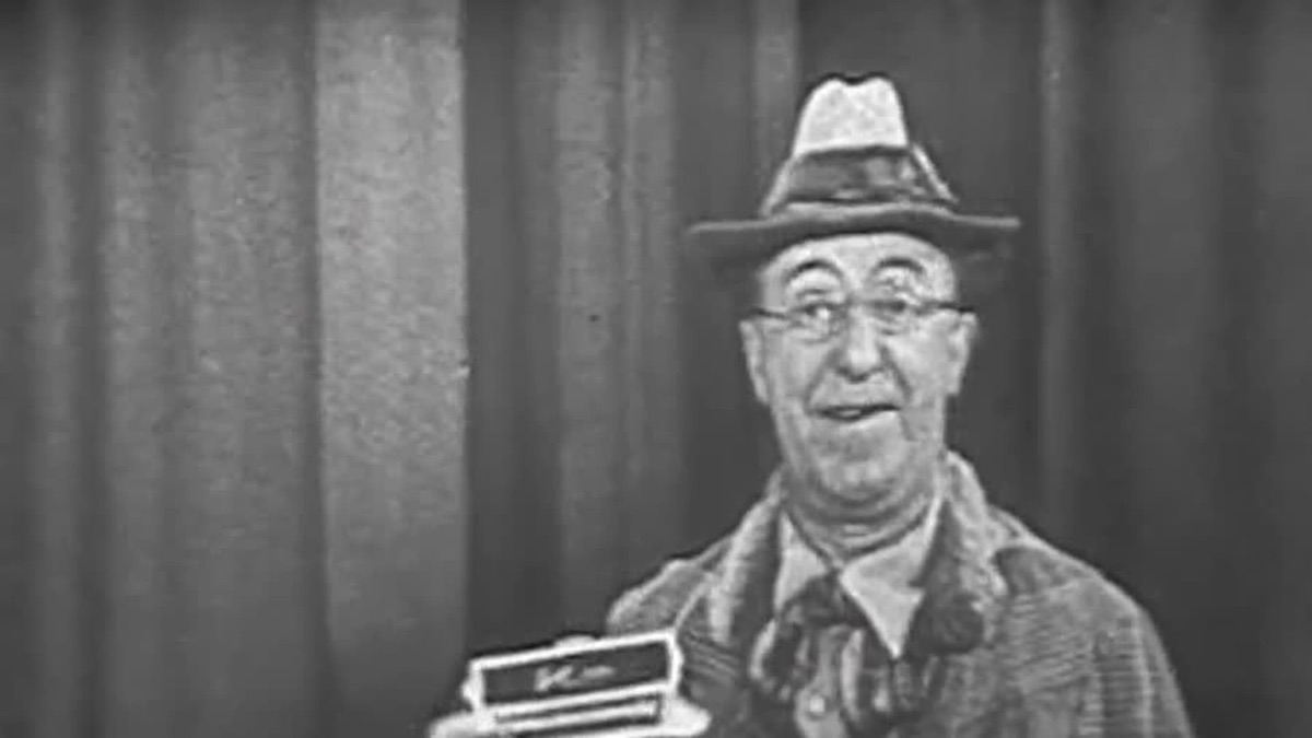 Victor Moore - The Ed Wynn Show (Season 1, Episode 2) - Apple TV