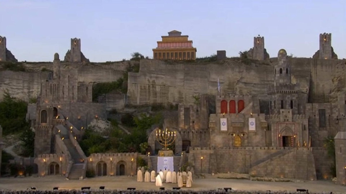 Giuseppe Verdi - Nabucco | Apple TV