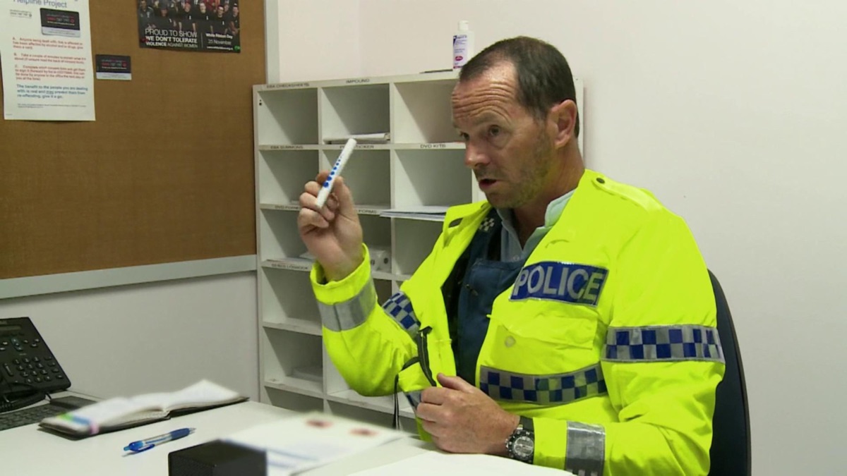 Episode 15 - Police Ten 7 (Season 24, Episode 15) - Apple TV